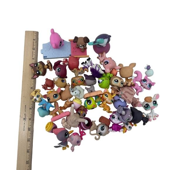 Littlest Pet Shop | Toys | Preowned Littlest Pet Shop Toy Figures ...